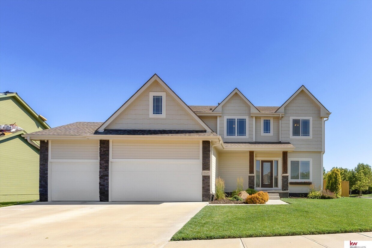 16254 Reynolds St, Bennington, NE 68007 - House Rental in Bennington ...