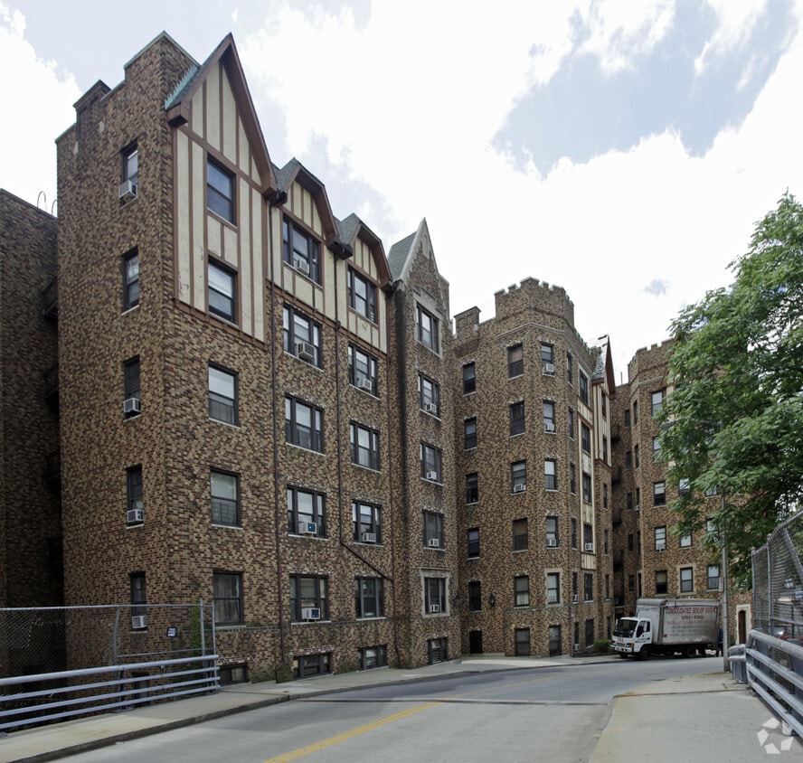 82-90 Caryl Ave, Yonkers, NY 10705 - Yonkers, NY, 10705 | Apartments.com