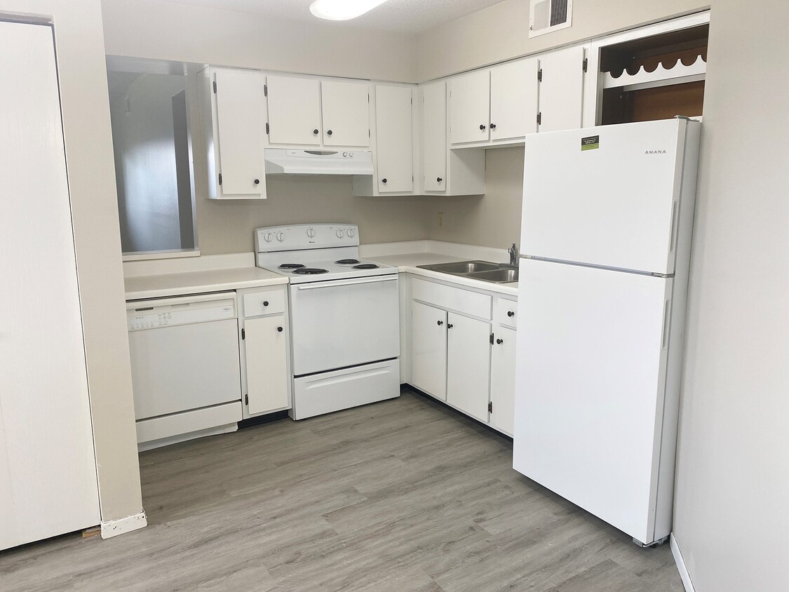 Willow Way - 2630 W Willowlake Dr Peoria, IL 61614 | Apartments.com