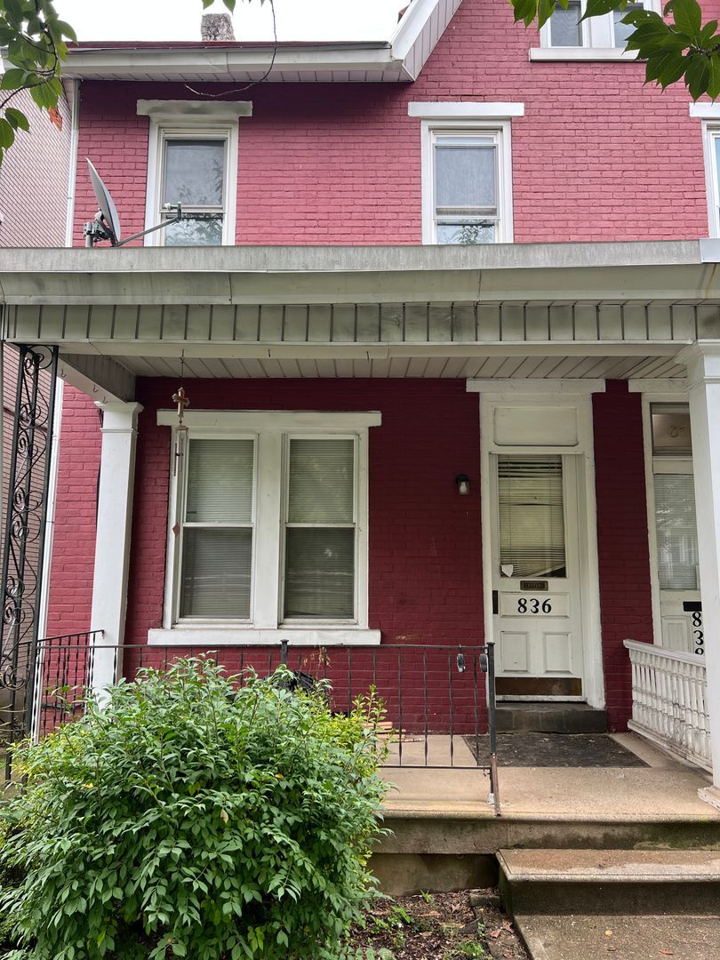 836-838 Delaware Ave Unit 836 Delaware Ave. 3rd floor, Fountain Hill ...