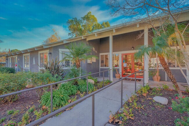 Monterra Ridge Apartments - Apartments in Canyon Country, CA ...