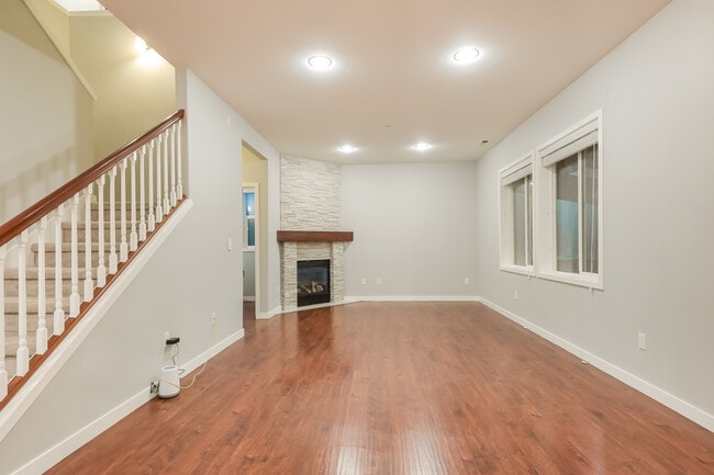 2219 SW 103rd Pl, Seattle, WA 98146 - House Rental in Seattle, WA ...