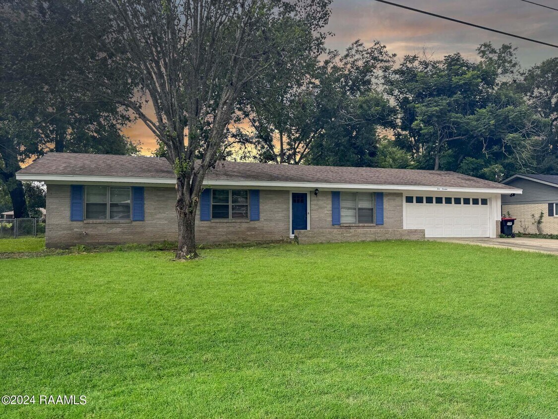113 Begnaud Dr, Lafayette, LA 70501 - House Rental in Lafayette, LA ...