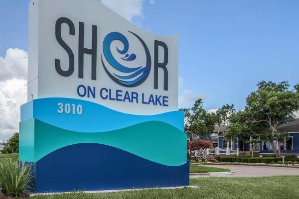 Shor On Clear Lake