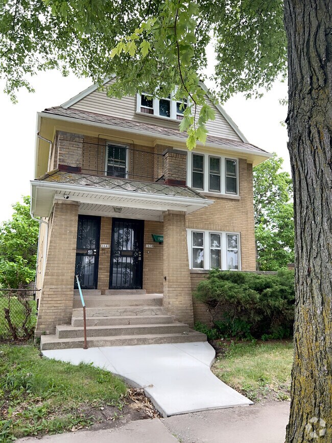 Triangle Apartments for Rent - Milwaukee, WI - Updated Today ...