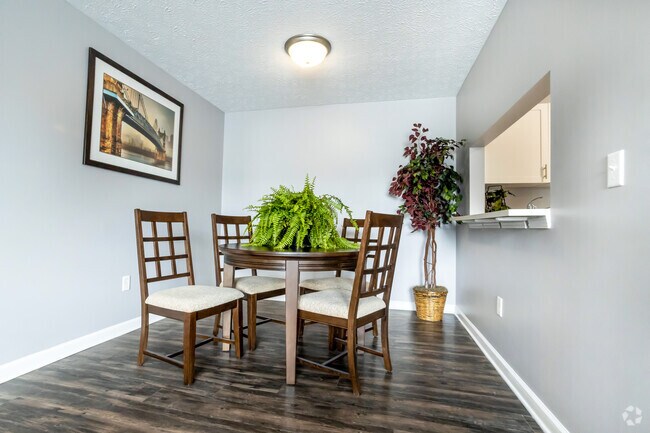 CenterPointe Apartments & Townhomes - Apartments in Canandaigua, NY ...