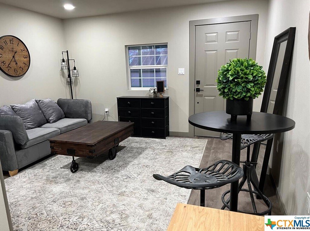 105 W Clark St Unit 3, Bartlett, TX 76511 - Room for Rent in Bartlett ...