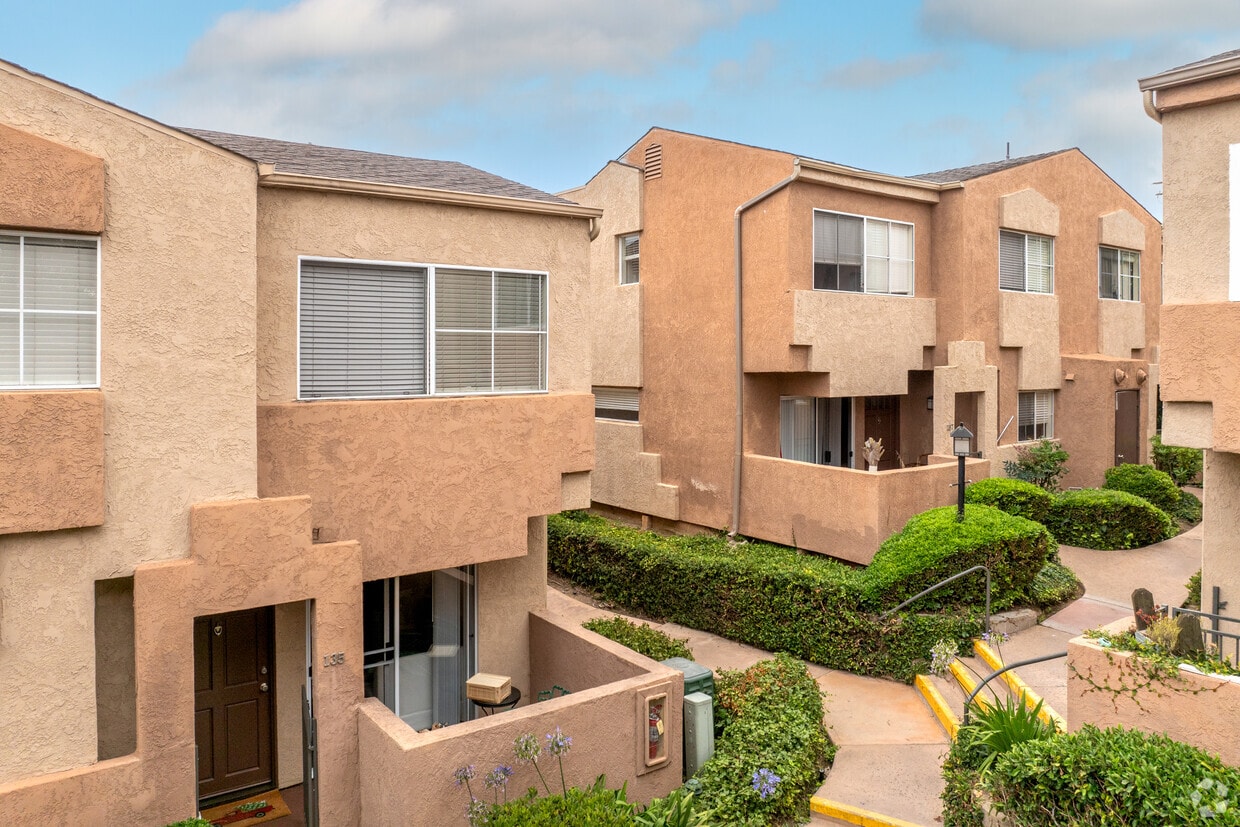 Elan Playa Mar Apartment Homes - 116 Quail Garden Dr Encinitas, CA ...