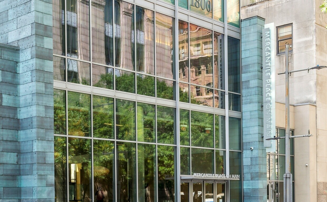 Mercantile Place Collection - 1800 Main St Dallas, TX 75201 ...