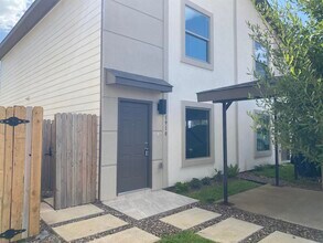 Green Ranch Apartments for Rent with Washer & Dryer - Laredo, TX ...