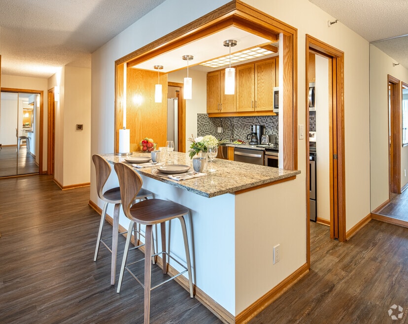 Marquette Place Luxury Apartments