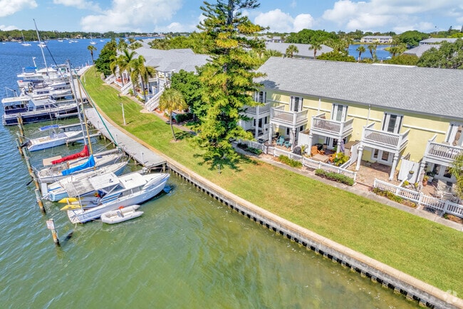 Coquina Key Apartments for Rent with a Dog Park - Saint Petersburg, FL ...