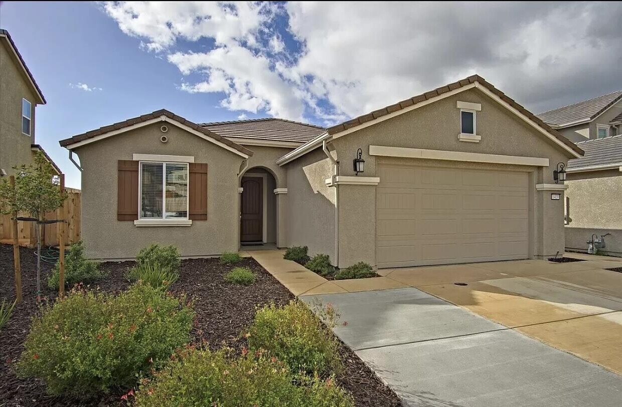 1420 N Hill Ct, Hollister, CA 95023 - House Rental in Hollister, CA ...