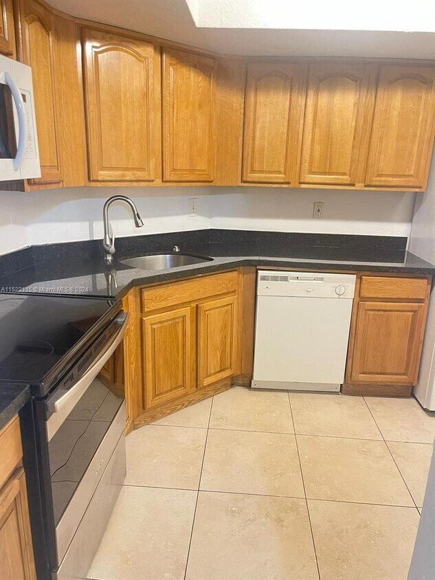 7410 SW 82nd St Unit K212, Miami, FL 33143 - Condo for Rent in Miami, FL | Apartments.com