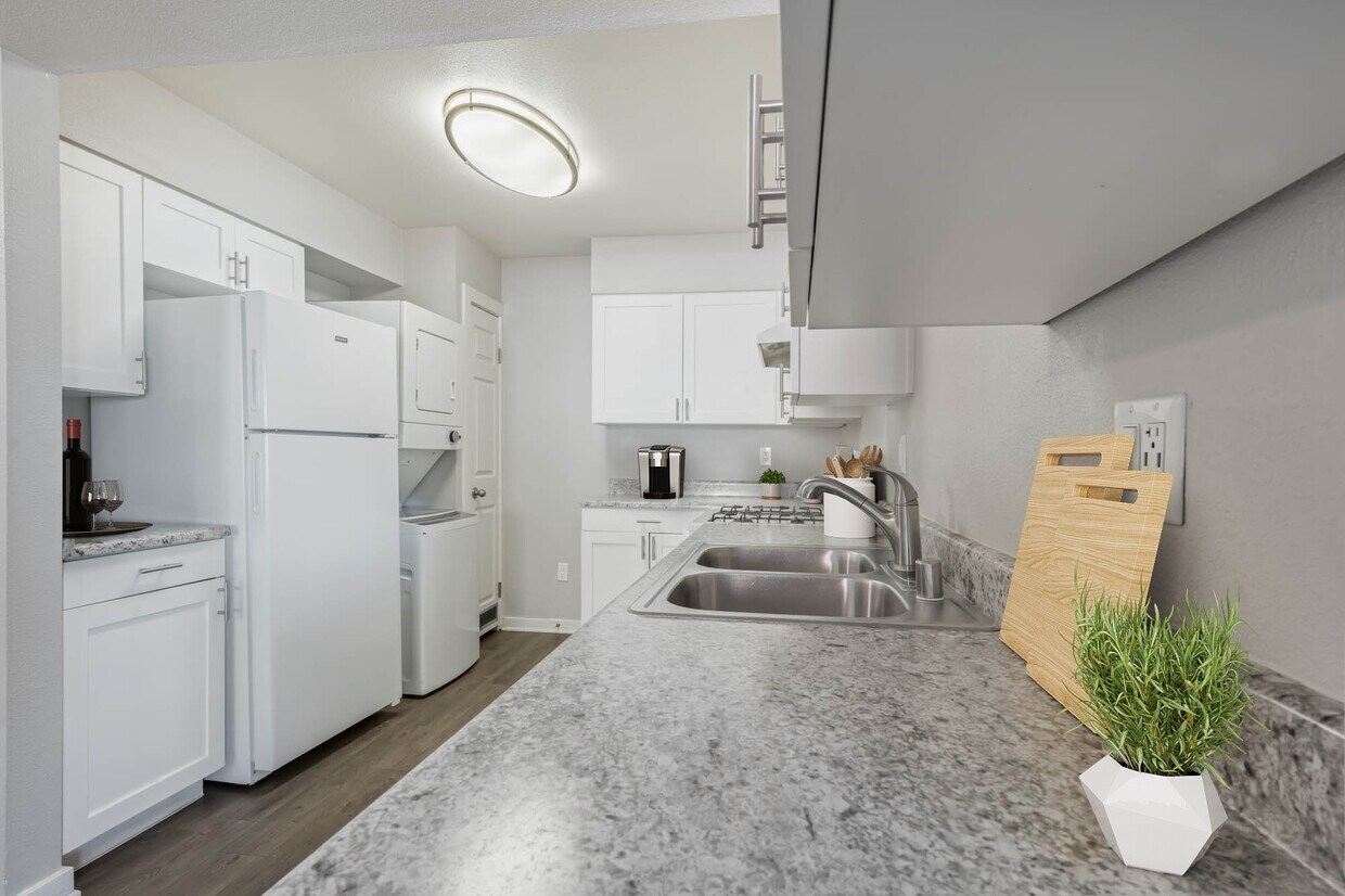 Monte Azul Apartments - 82165 Doctor Carreon Blvd Indio, CA ...
