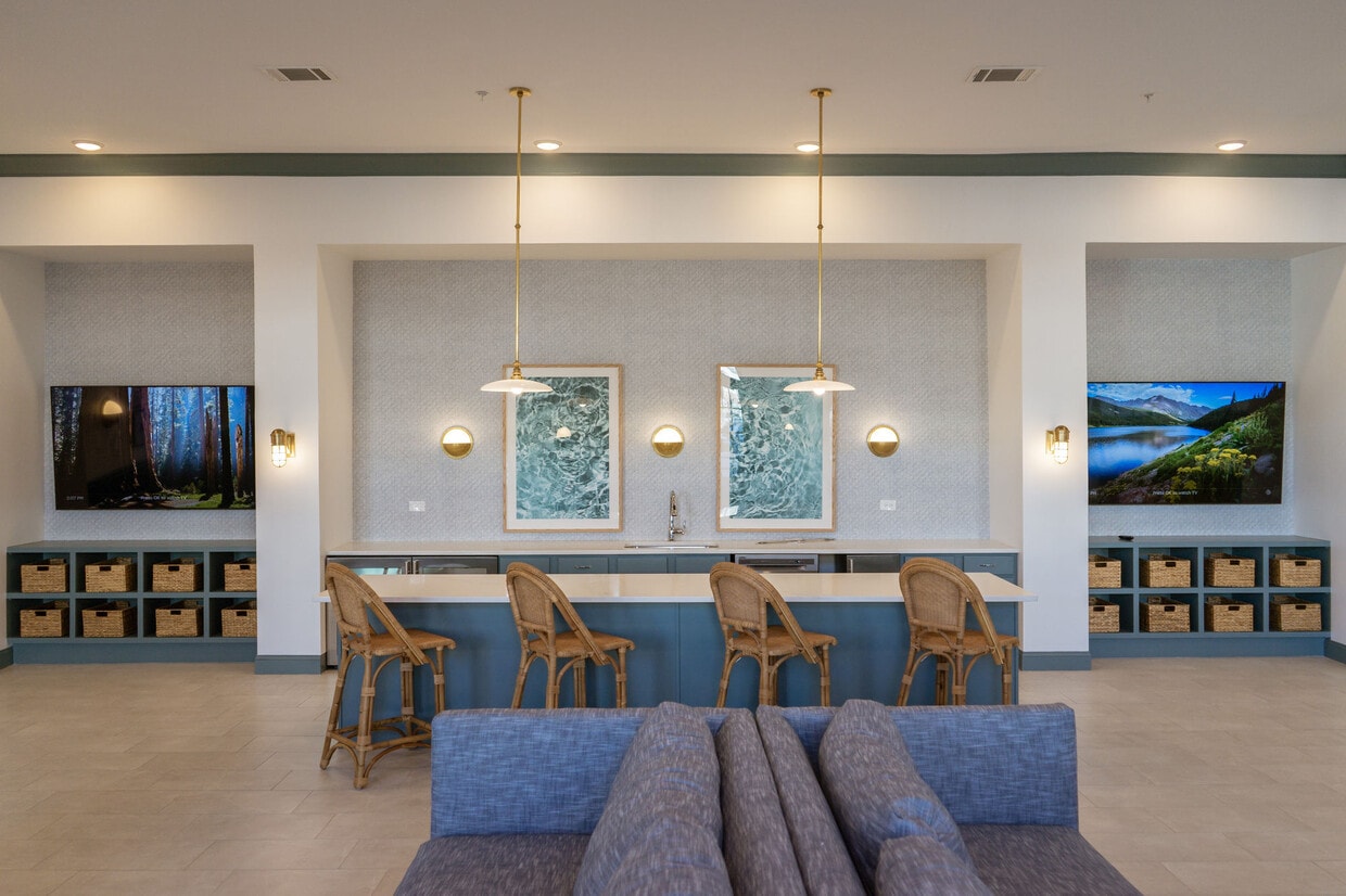 Town Center at Berry Farms - 6001 Hughes Crossing Franklin, TN 37064 ...