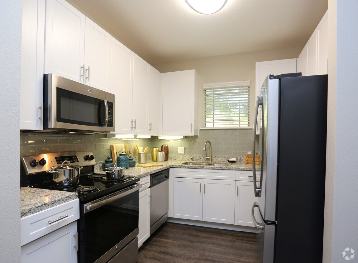 Mission Gate Townhomes for Rent - Plano, TX | Apartments.com