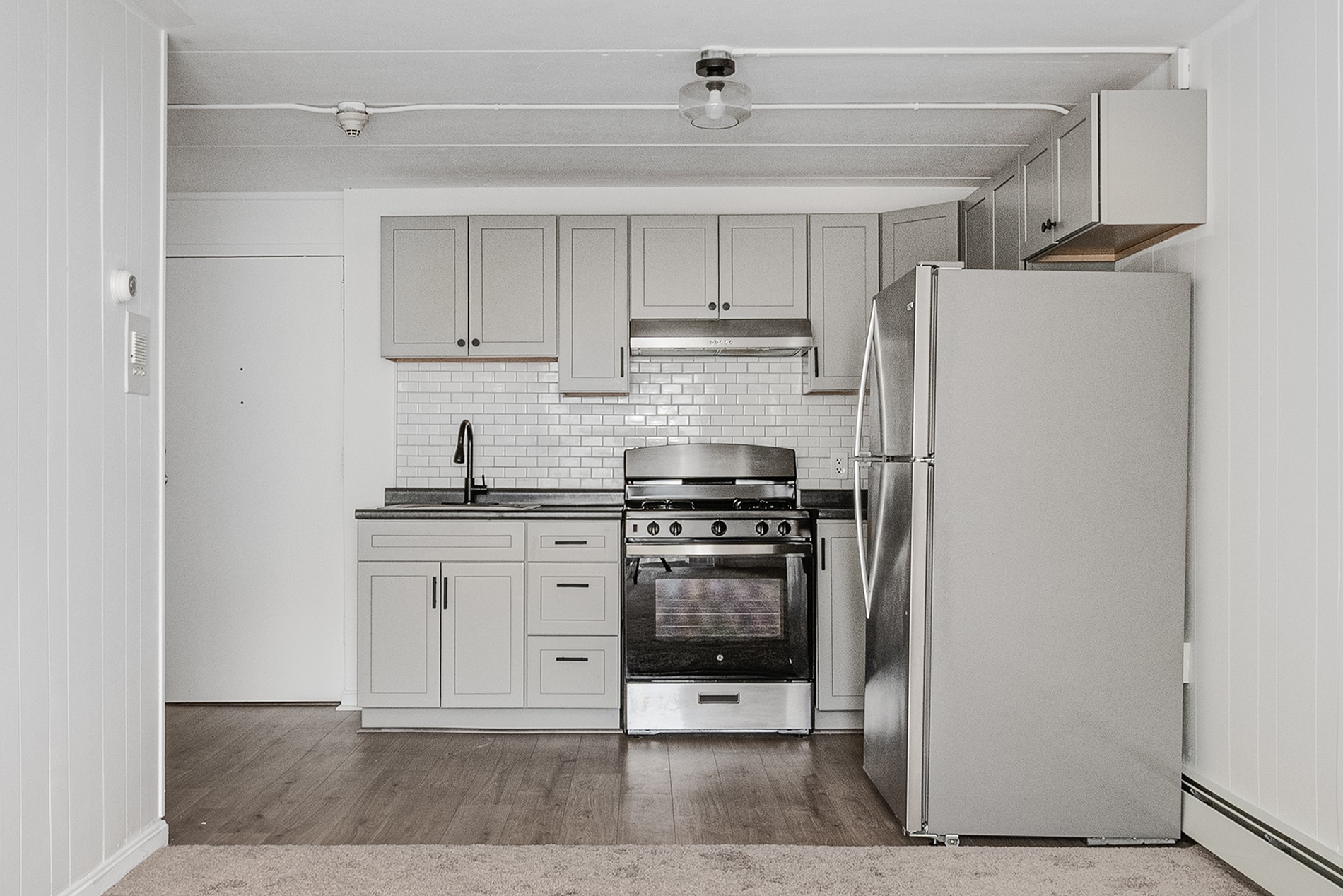 Mansion House Apartments - 91-111 Oaklawn Ave Cranston, RI 02920 ...