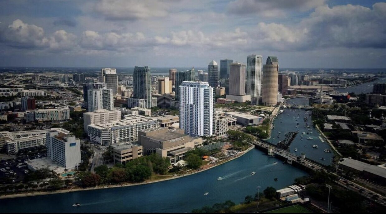 AER APARTMENTS - Apartments in Tampa, FL | Apartments.com