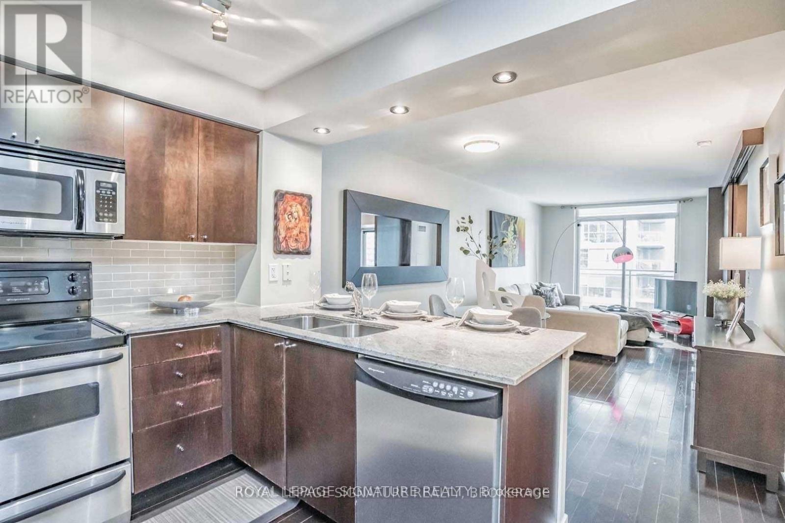 50 Lynn Williams St Unité 1102, Toronto, ON M6K 3R9 - Appartement à Louer à Toronto, ON ...