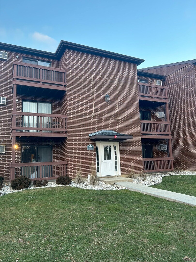 330 Shorewood Dr Unit 2A, Glendale Heights, IL 60139 - Condo for Rent ...