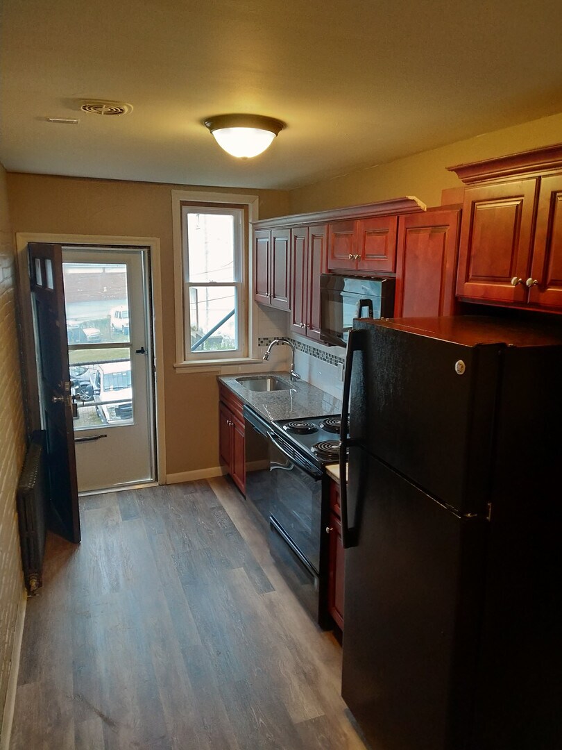 228 W 3rd St Unit 1st fl, Bethlehem, PA 18015 - Room for Rent in ...