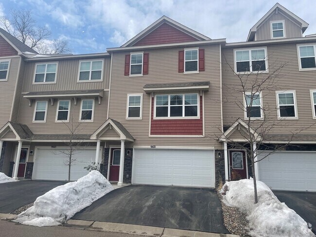 Northglen Carriage Homes Apartments for Rent with Hardwood Floors ...