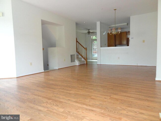 2519 Dog Leg Ct, Crofton, MD 21114 - Townhome Rentals in Crofton MD ...