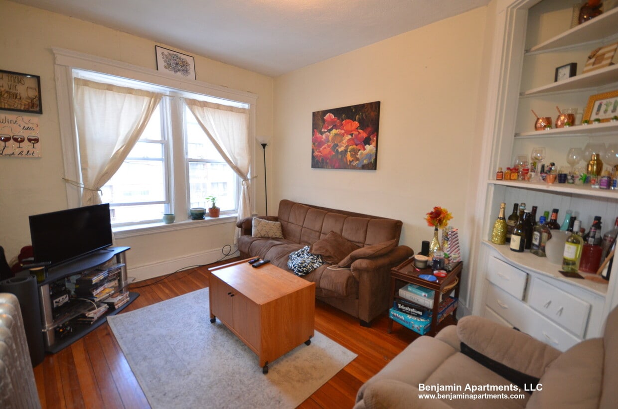 19 Mt Hood Rd Unit 3, Boston, MA 02135 | Apartments.com