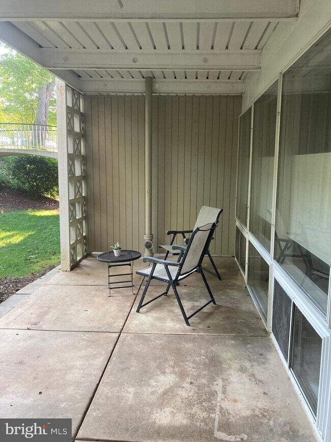 7519 Spring Lake Dr Unit B-1, Bethesda, MD 20817 - Room for Rent in ...