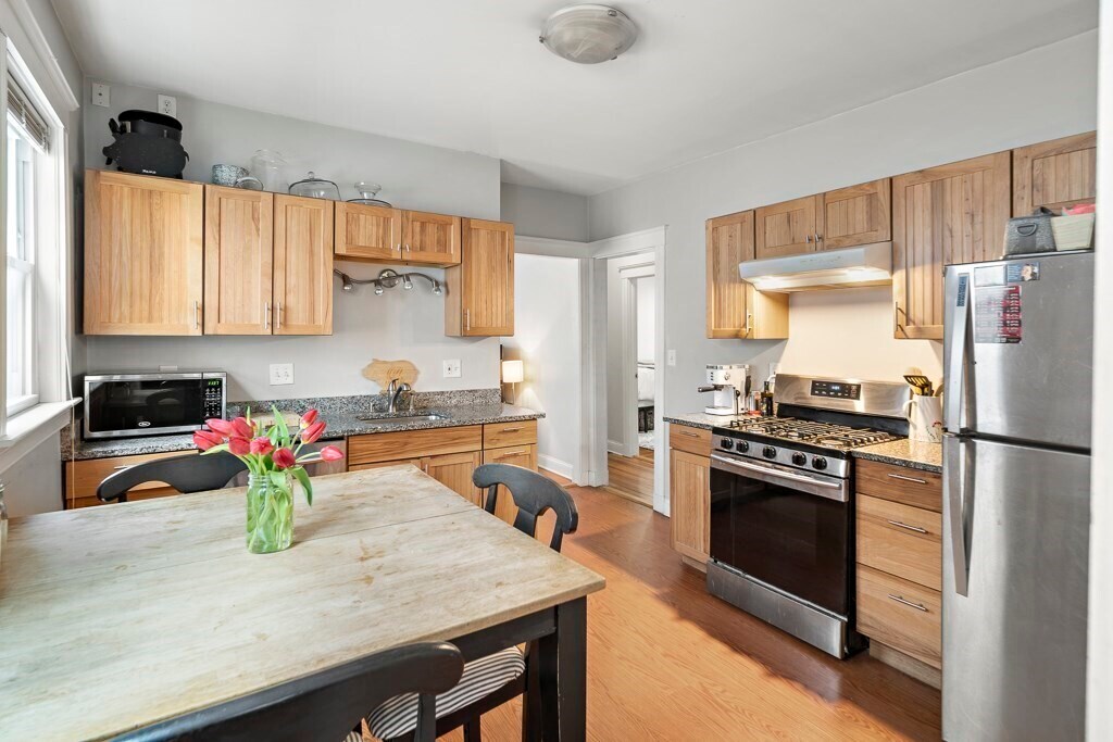 39 Edison Grn, Boston, MA 02125 - 39 Edison Grn Boston, MA 02125 ...
