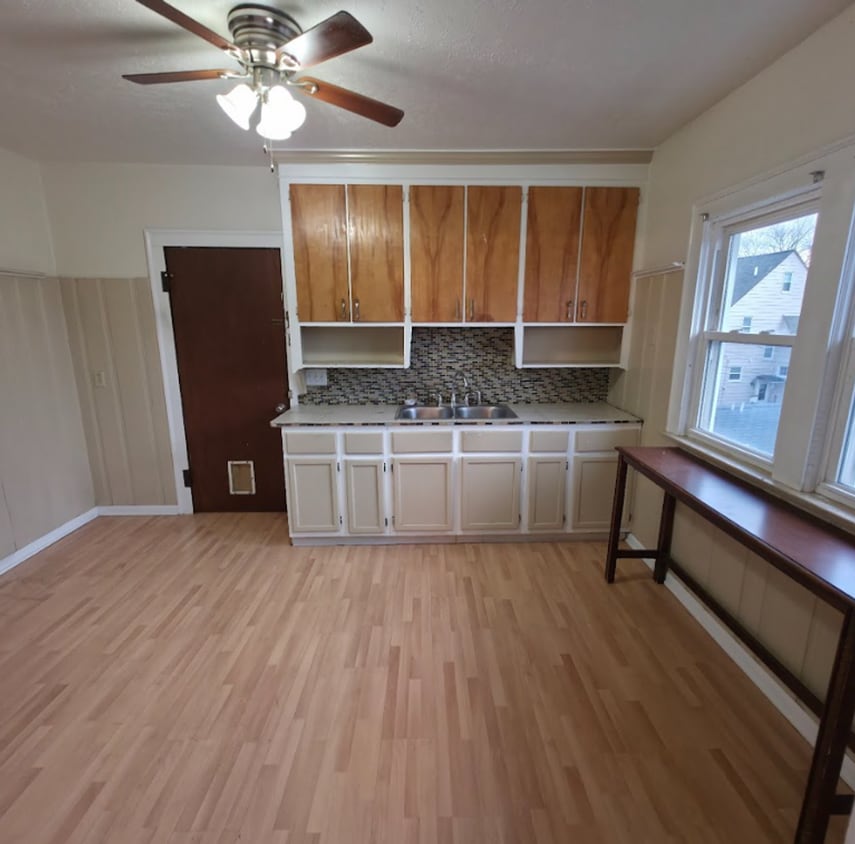 18214 La Salle Rd Unit UP, Cleveland, OH 44119 - Room for Rent in ...