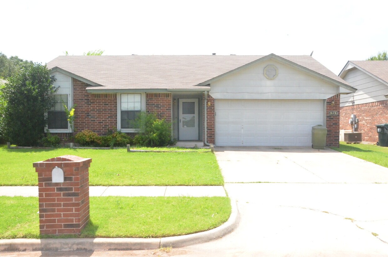 512 Crest Pl, Norman, OK 73071 - House Rental in Norman, OK | Apartments.com