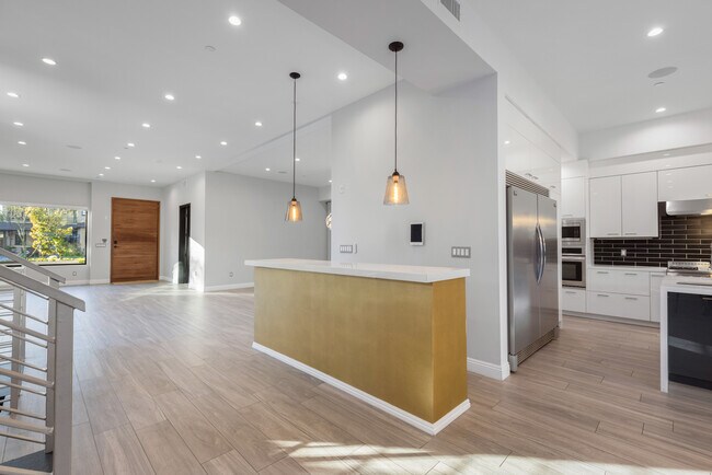 156 N Wetherly Dr, Beverly Hills, CA 90211 - House Rental in Beverly ...