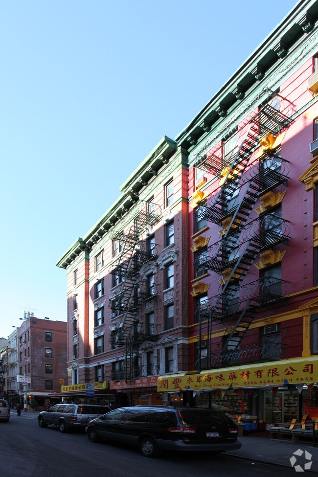 121 Mott St New York, NY 10013 Rentals - New York, NY | Apartments.com