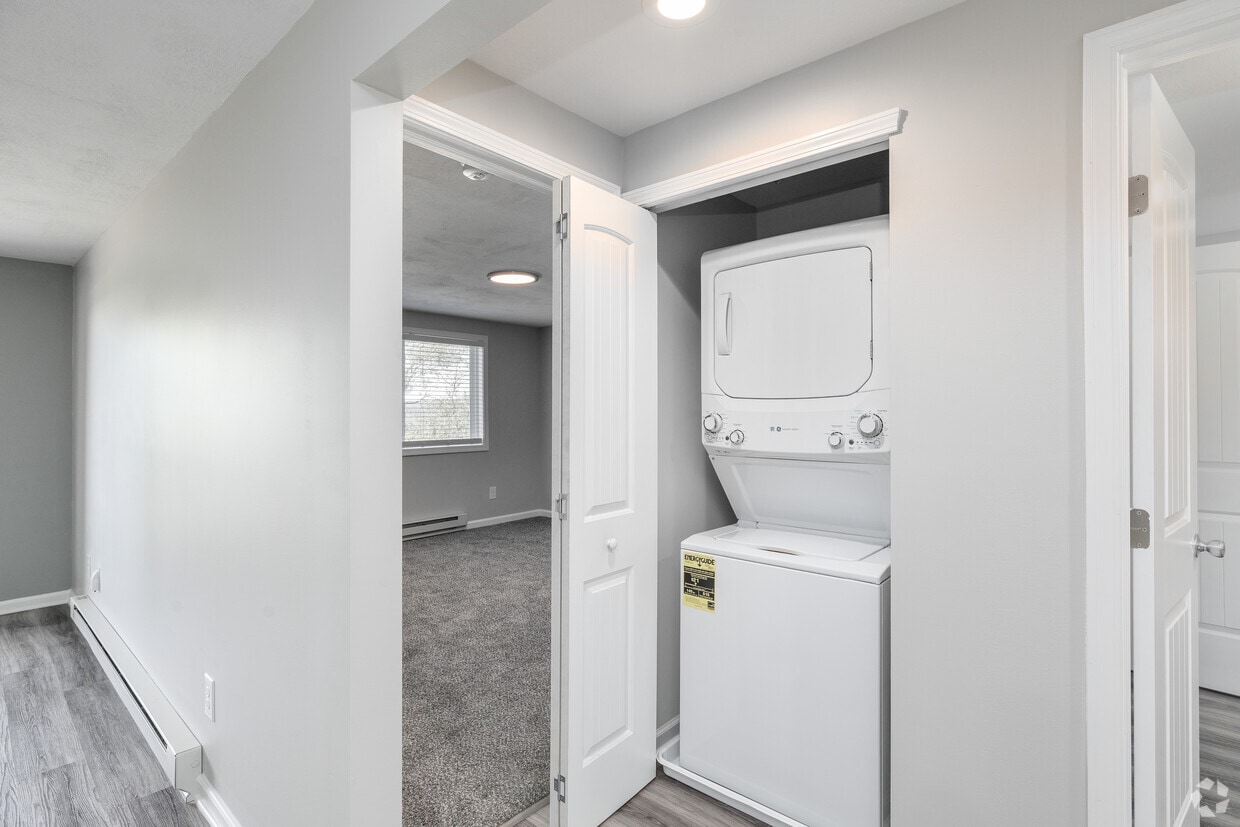 Clarendon Heights - 508 Ivy Ridge Rd Syracuse, NY 13210 | Apartments.com