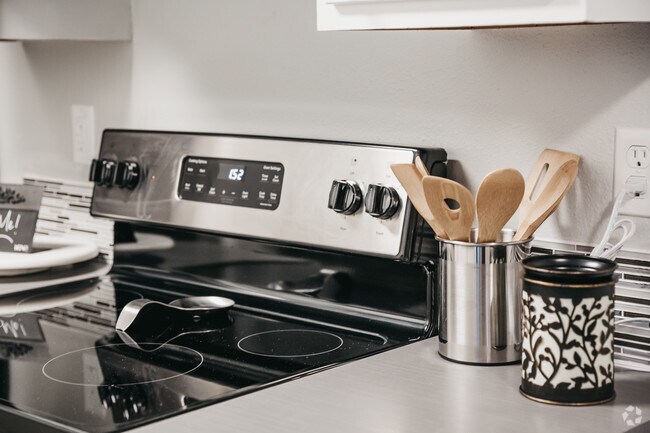 Thorpe Westwood Apartments for Rent with a Swimming Pool - Spokane, WA ...