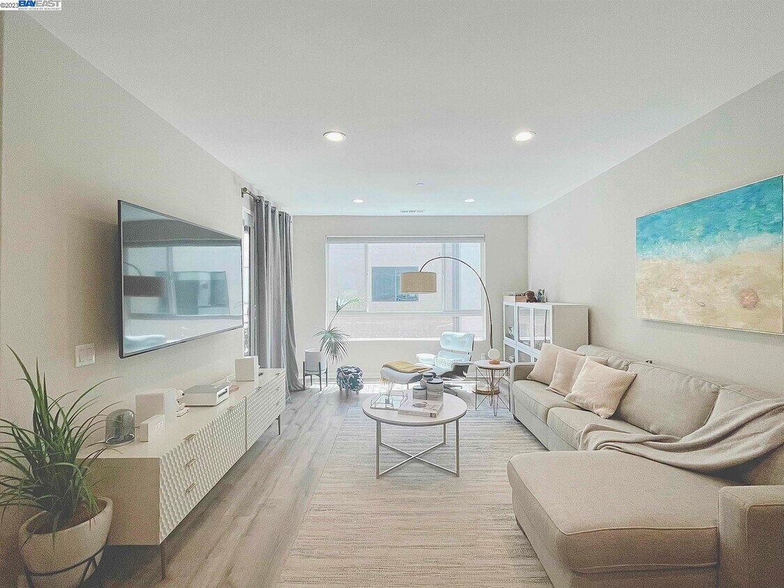 13121 W Lumina Way, Los Angeles, CA 91401 - House Rental in Los Angeles ...