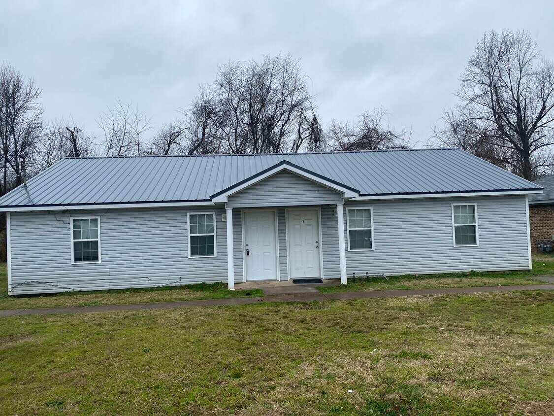 15 Lennon Cove, Jackson, TN 38305 - House Rental in Jackson, TN | Apartments.com