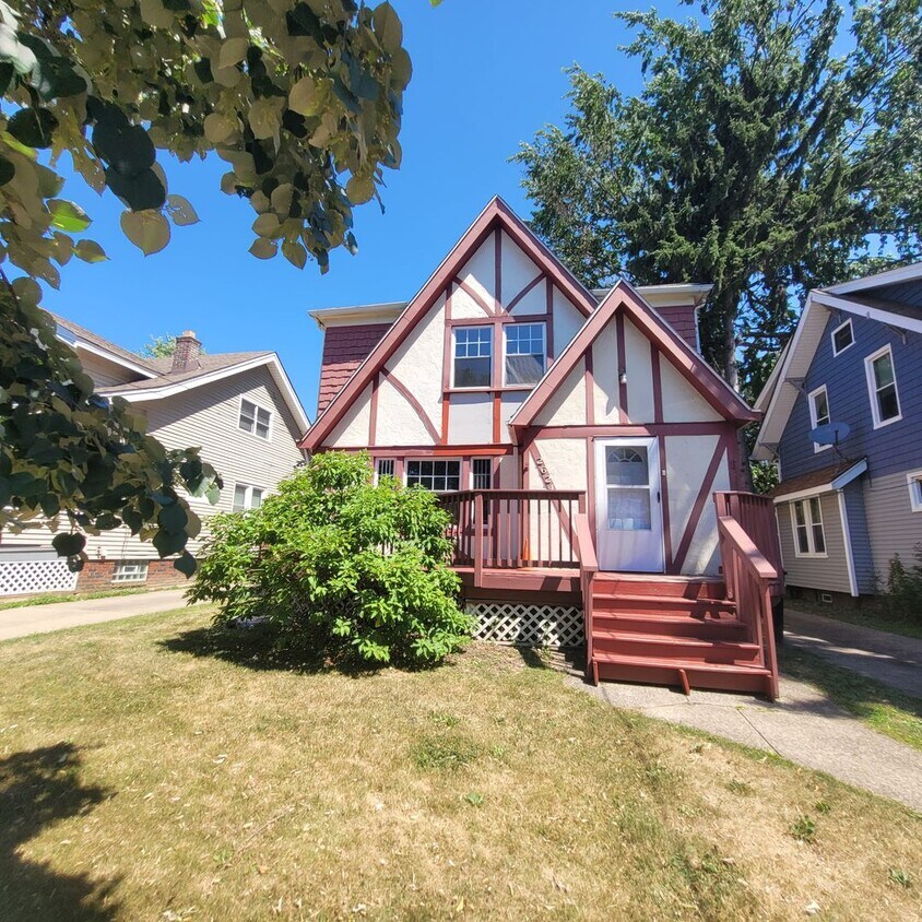 2624 Portman Ave Unit Up, Cleveland, OH 44109 - Room for Rent in ...