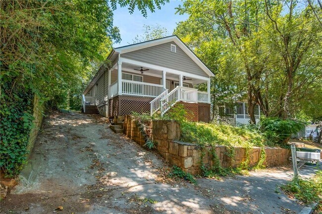 1001 Sims St SW, Atlanta, GA 30310 - House Rental in Atlanta, GA ...