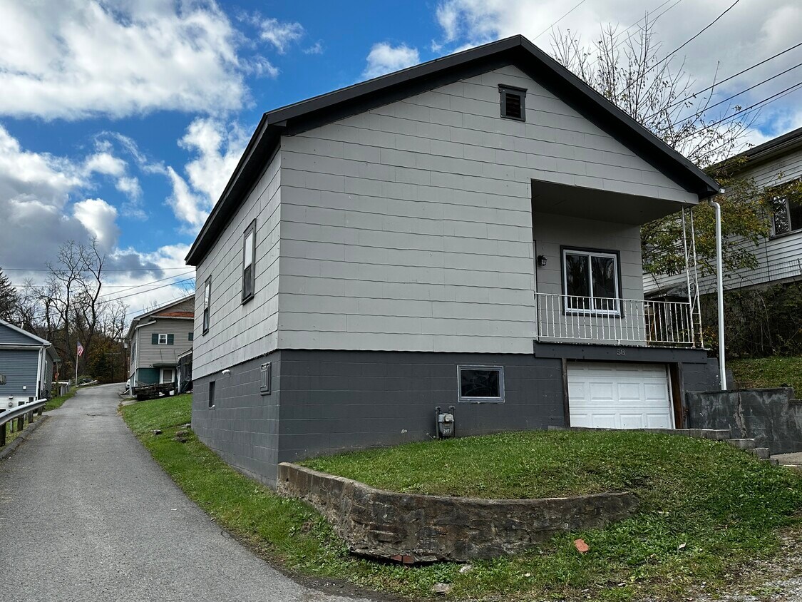 58 Pell St, Fairmont, WV 26554 - House Rental in Fairmont, WV ...