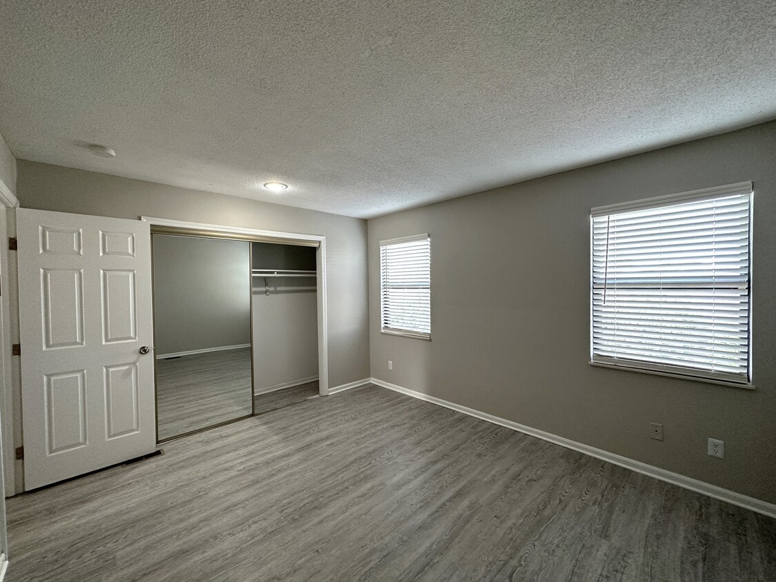 Princeton Court Townhomes for Rent - Overland Park, KS | Apartments.com