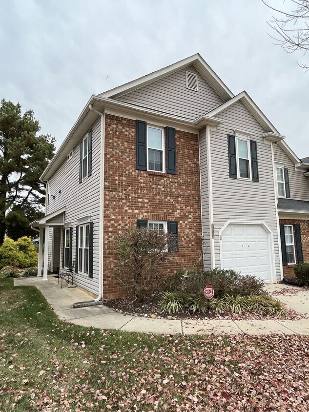 9014 Cinnabay Dr, Charlotte, NC 28216 - Townhome Rentals in Charlotte ...