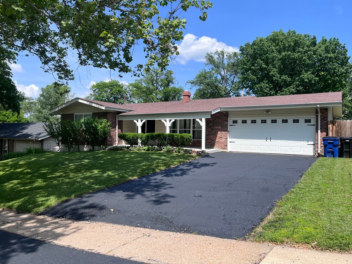 1656 Bronco Ln, St. Louis, MO 63146 - House Rental in St. Louis, MO ...