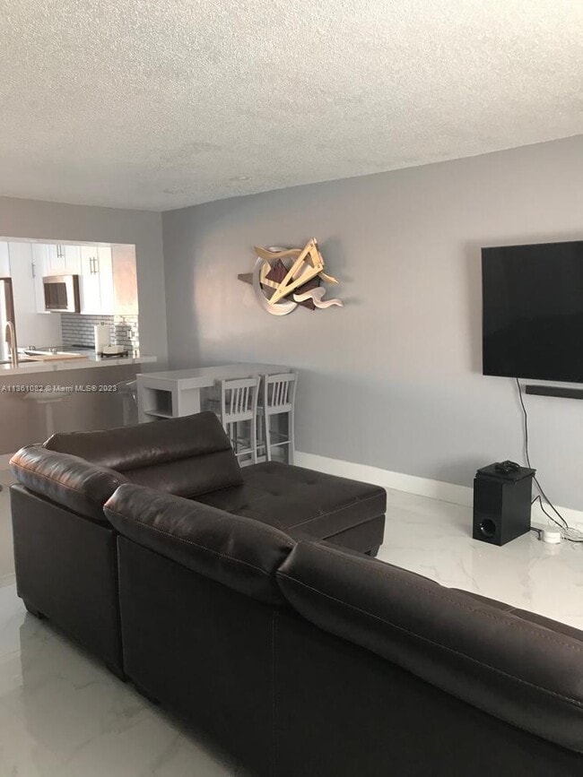 2186 W 60th St Unit 20202, Hialeah, FL 33016 - Condo for Rent in ...