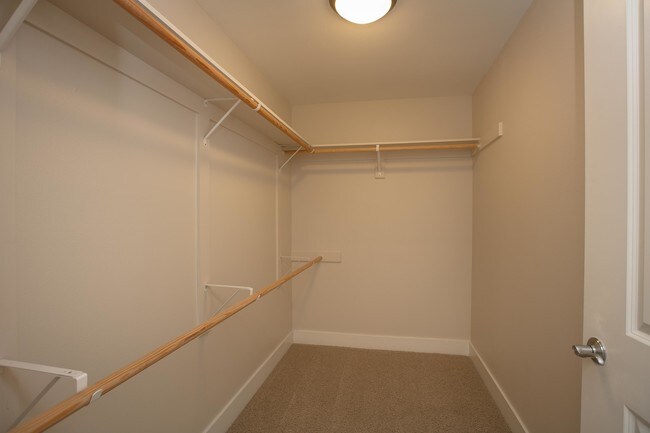 Villa Del Rey Apartments - Toluca Lake, CA | Apartments.com