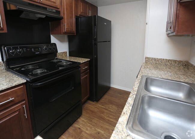 Del Rey Village Apartments - 9607 Wickersham Rd Dallas, TX | Apartments.com