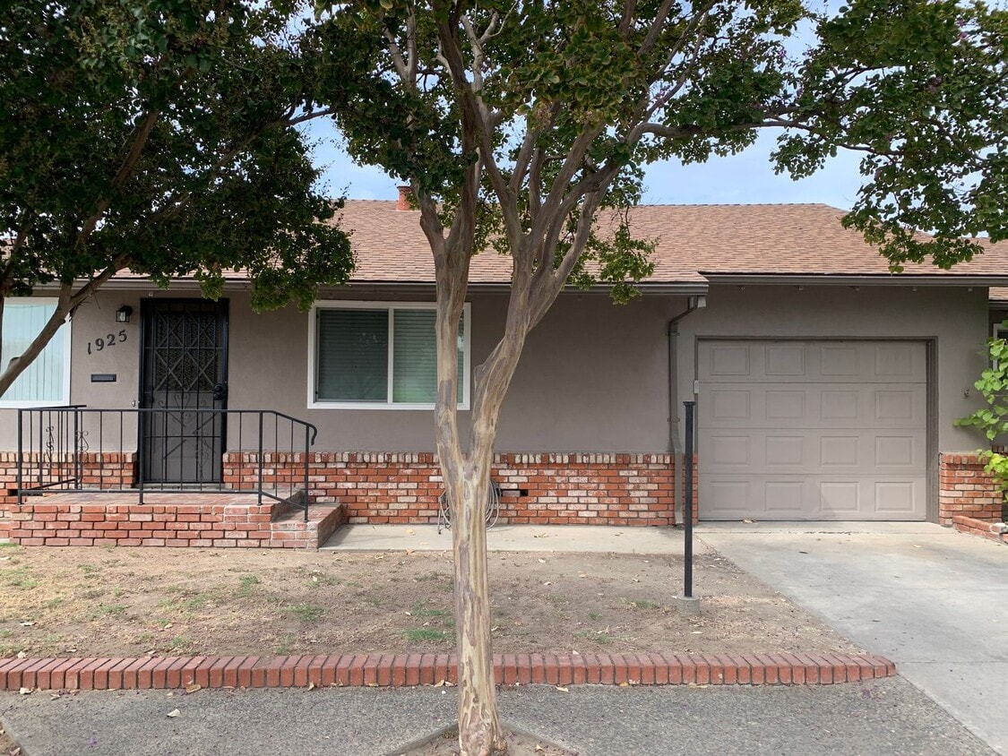 1925 Moffett Rd, Ceres, CA 95307 - Townhome Rentals in Ceres CA ...