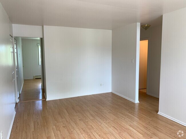 Pine Island Ridge Apartments for Rent - Crown Point, IN - 4 Rentals ...